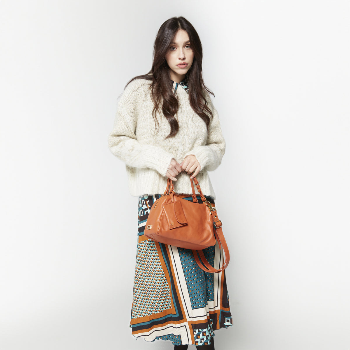 Timeless Elegance: Italian Leather Footwear and Handbags | Mjus